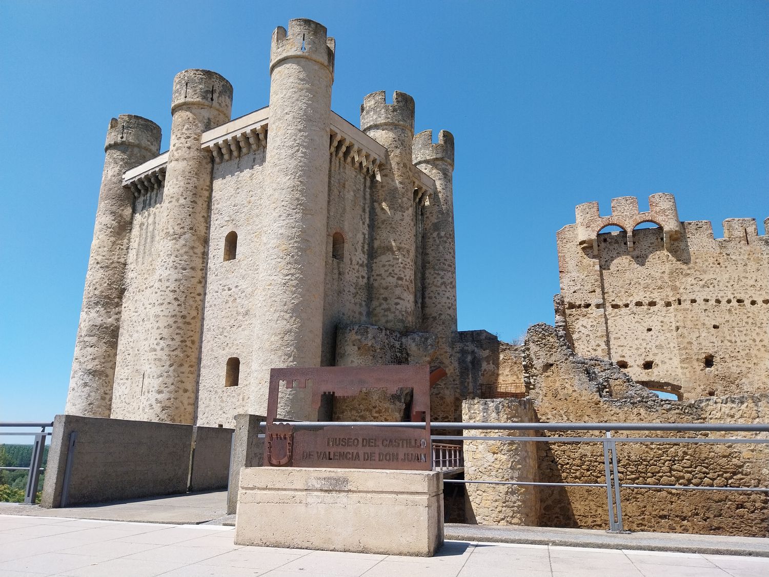 Museum of the Castle of Valencia Don Juan | Portal de Turismo de ...