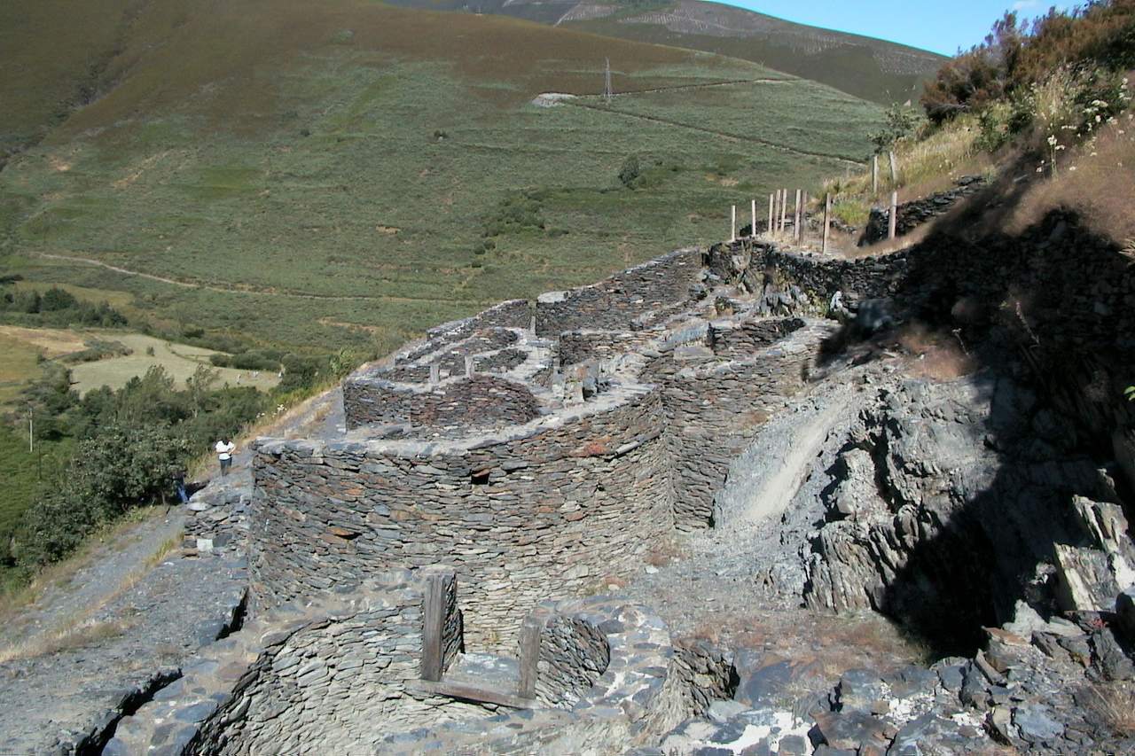 Neolithic fortified settlement of Chano | Portal de Turismo de Castilla ...