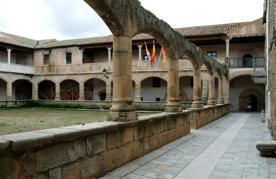 Old Convent of Las Monjas | Portal de Turismo de Castilla y León