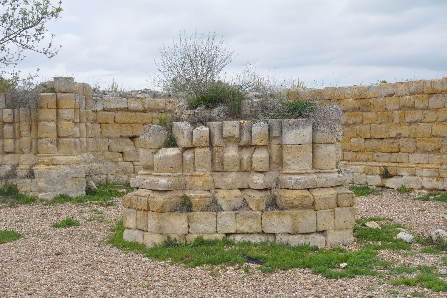 Ruins of the Monastery Santa Maria de Matallana | Portal de Turismo de ...