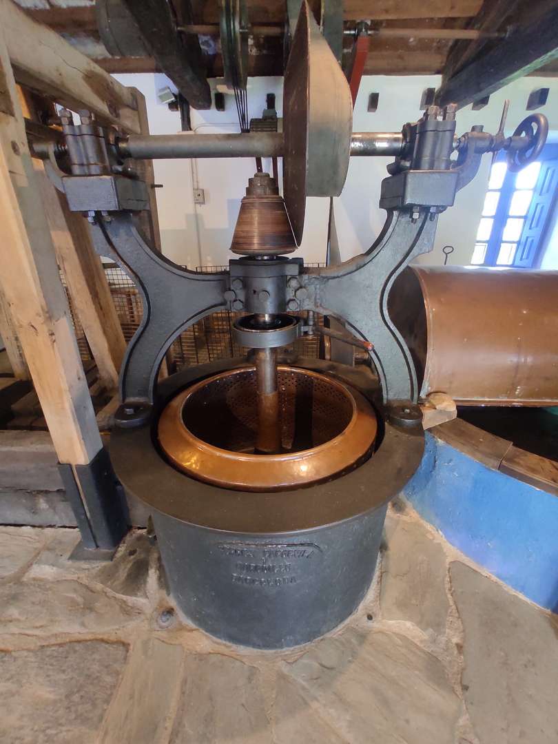 Textile Museum of Val de San Lorenzo - Batan Museo | Portal de Turismo ...