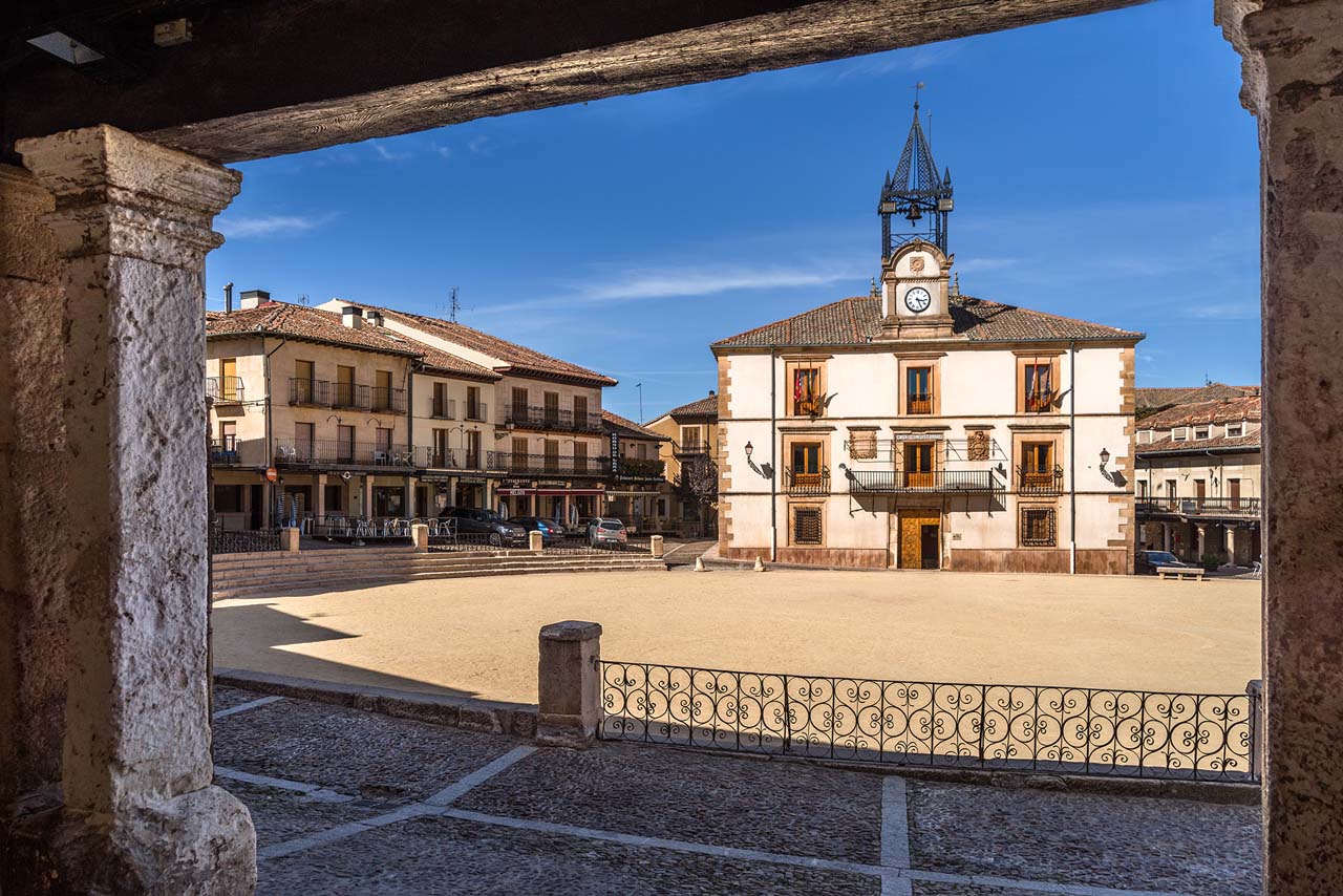 Los pueblos rojos y negros en la sierra de Ayllón de Segovia | Portal ...