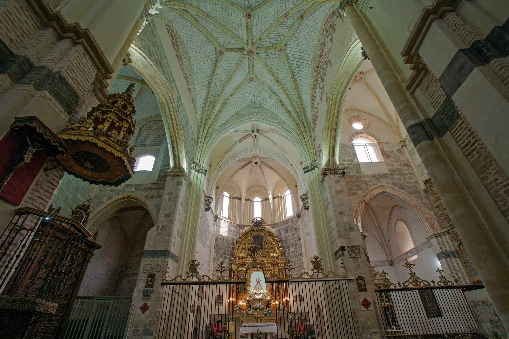 Monasterio de Santa María la Real de Nieva | Portal de Turismo de ...